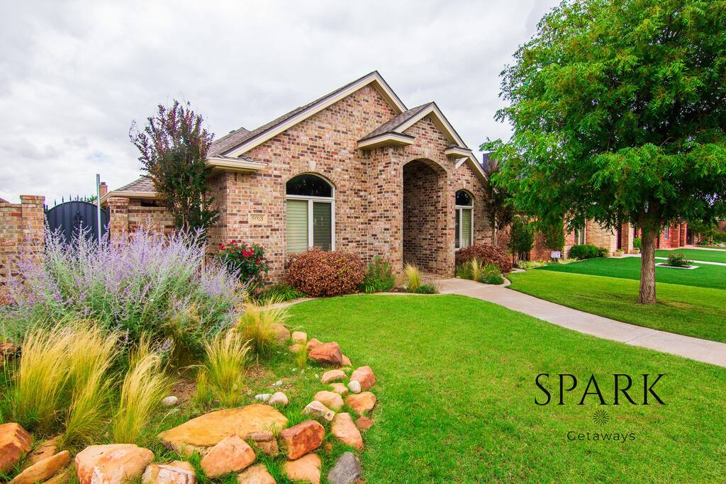 Spark Getaways: The Napoleon - Lubbock