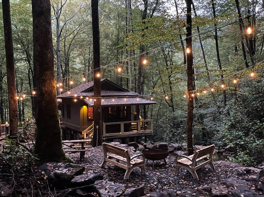 LUXE Treehouse at Huffman Creek Retreat UNPLUGGED - in Graham County