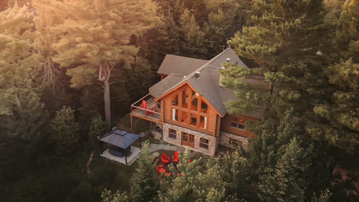 Cottage rental - Fiddler Lake Resort | Chalet Authentik