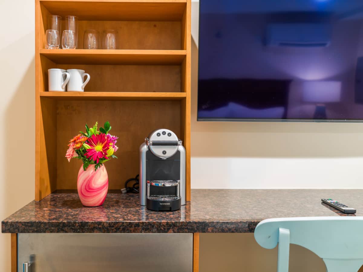 202 - Queen Studio - Room in Lauderdale-by-the-Sea