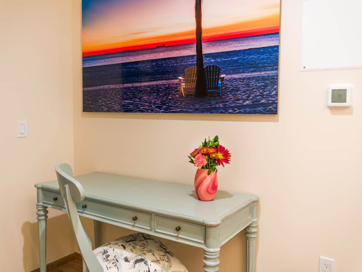 102 - Queen Studio - Room in Lauderdale-by-the-Sea