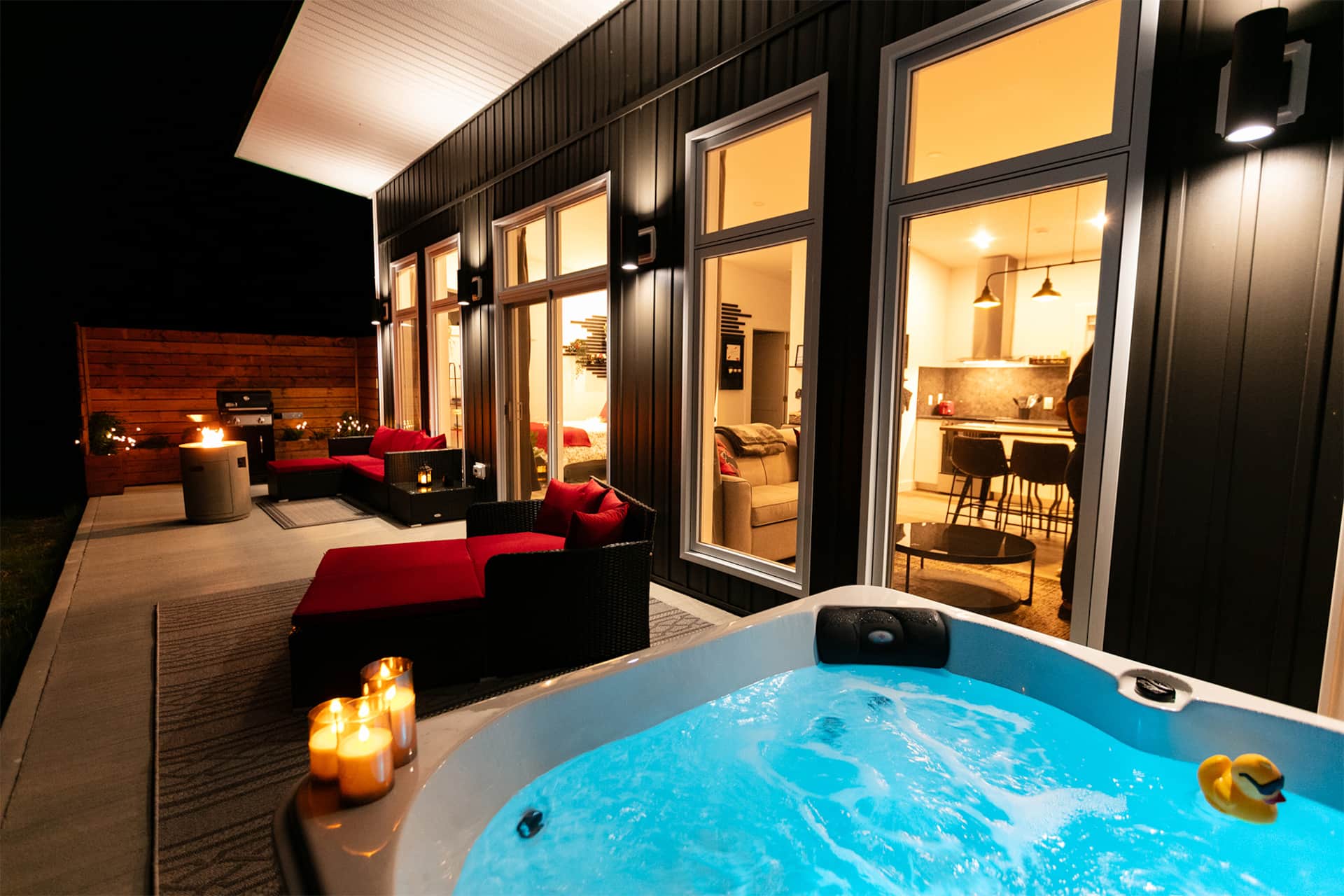 Pipers Creek Cottages - Vacation Rental featuring private Hot Tub
